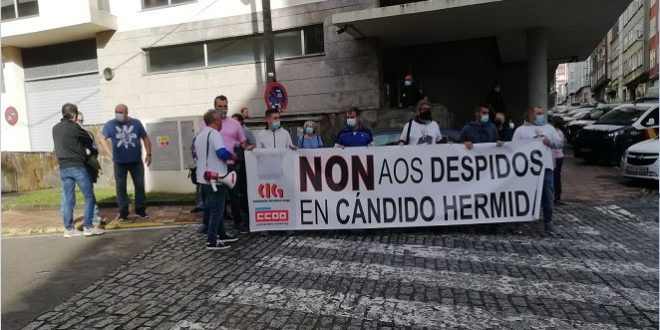 Protesta ante los juzgados por despidos en el Grupo Cándido Hermida ...