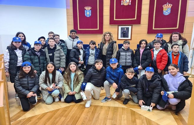 O Concello de Narón recibe a visita do alumnado do CEIP A Solaina ...