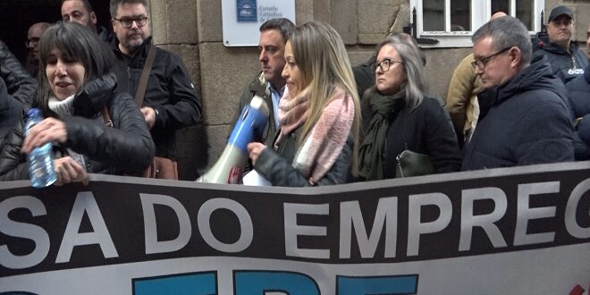 O Concello de As Pontes apoia á plantilla de Einsa Print en la ...